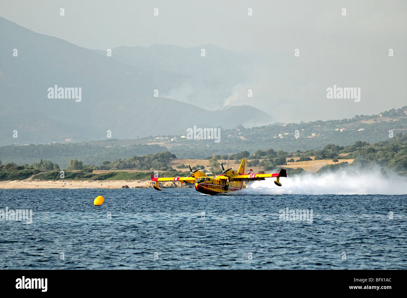 Canadair firefighting airplane hi-res stock photography and images - Alamy