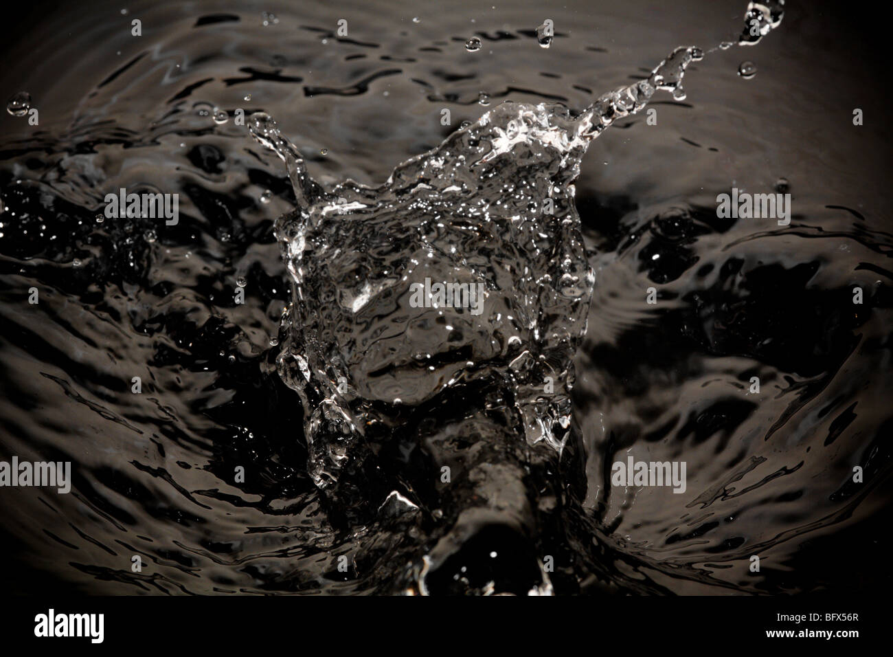 irregular random water splash pattern macro Stock Photo - Alamy