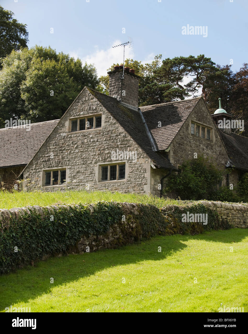 Tissington hall garden hi-res stock photography and images - Alamy