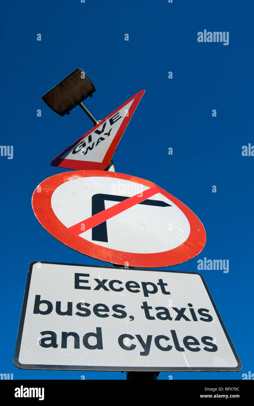 Except buses road sign hi-res stock photography and images - Alamy