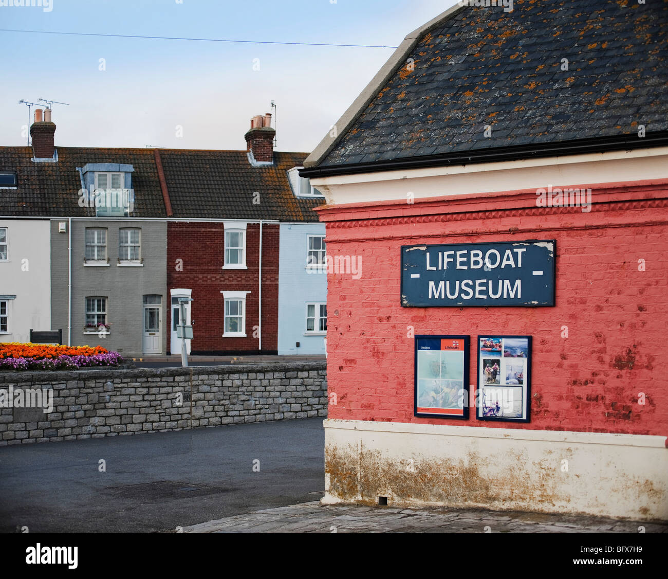Poole lifeboat quay hi-res stock photography and images - Alamy