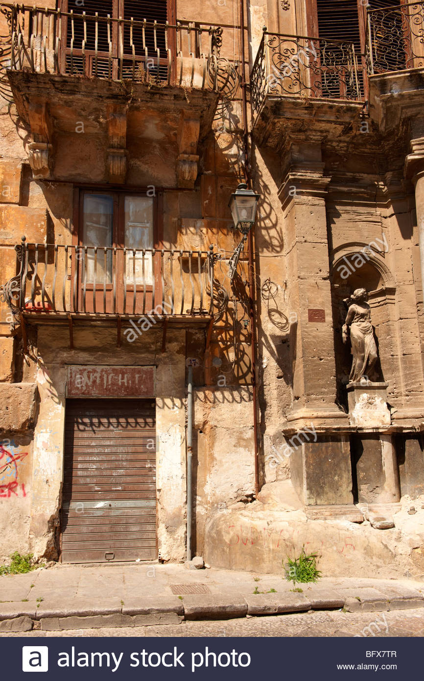 Slum Houses Stock Photos & Slum Houses Stock Images - Alamy