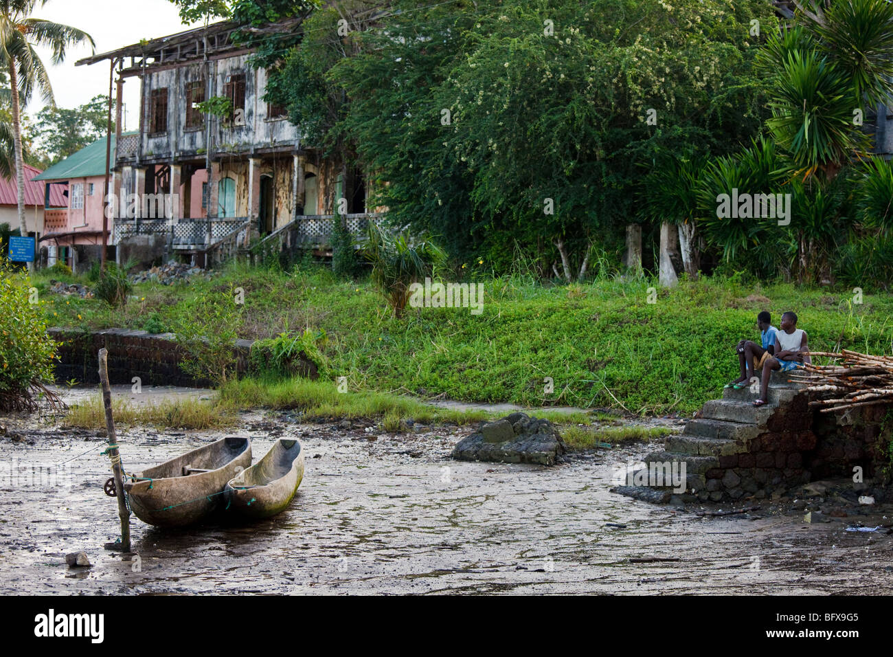 Sierra leone, sherbro island, bonthe hi-res stock photography and ...