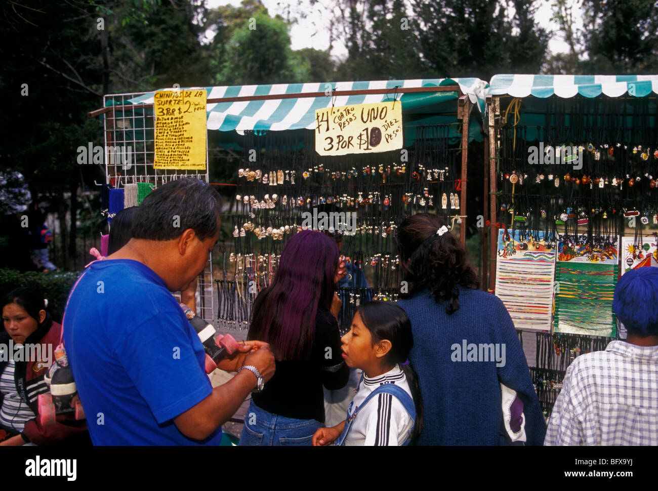 Mexican father and daughter hi-res stock photography and images - Alamy