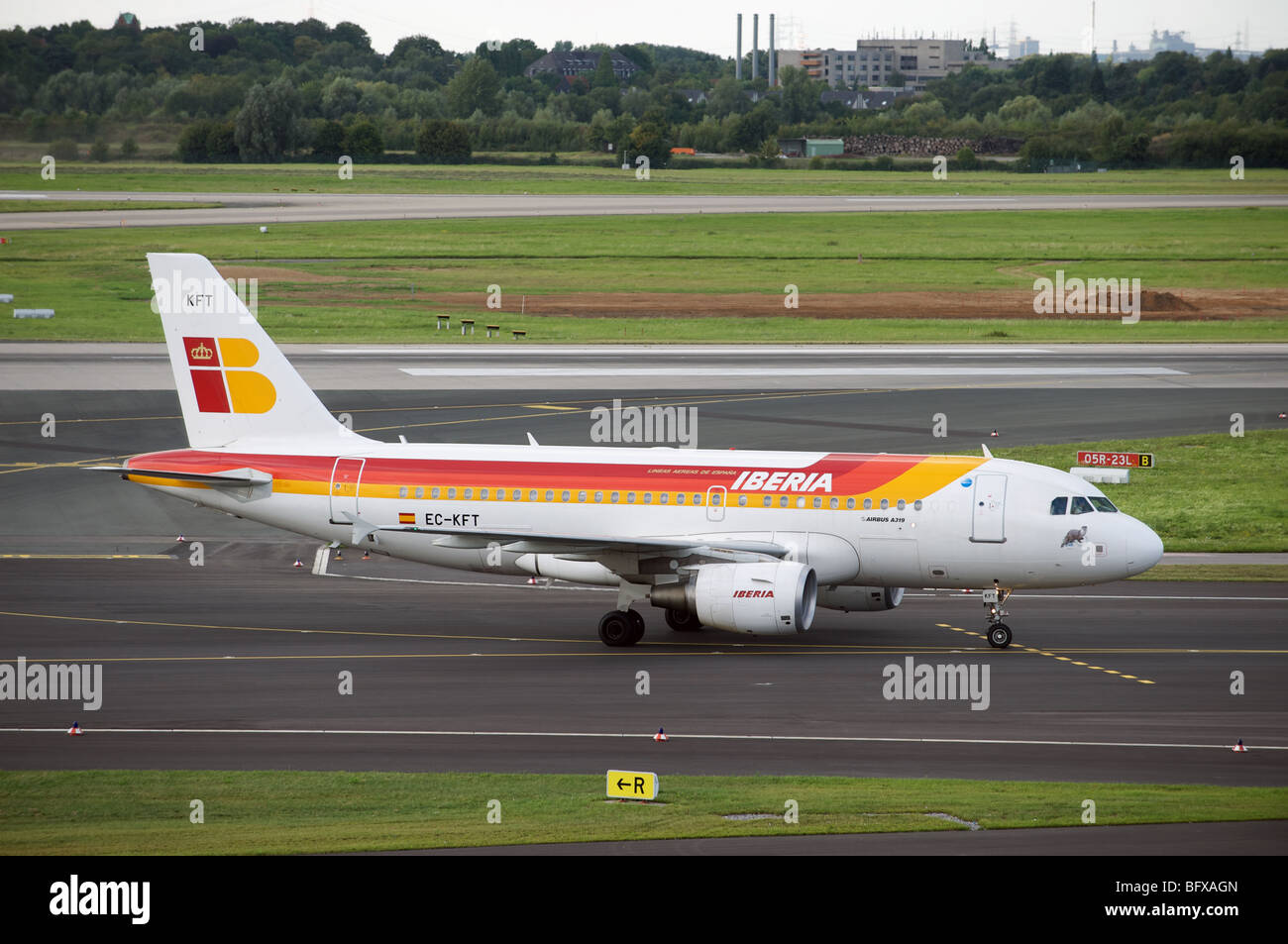 Spanish airways hi-res stock photography and images - Alamy