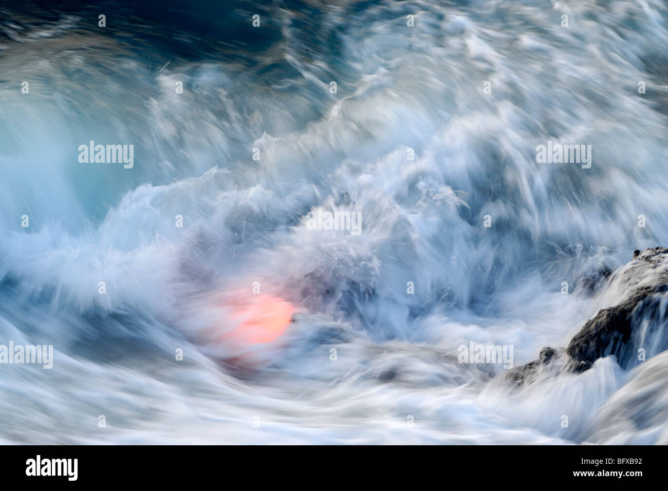 Lava flows and the Poupou ocean entry, Hawaii Volcanoes National Park ...