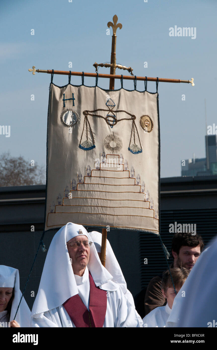 Druid Order celebrate Spring Equinox at Tower Hill, London. Druid ...