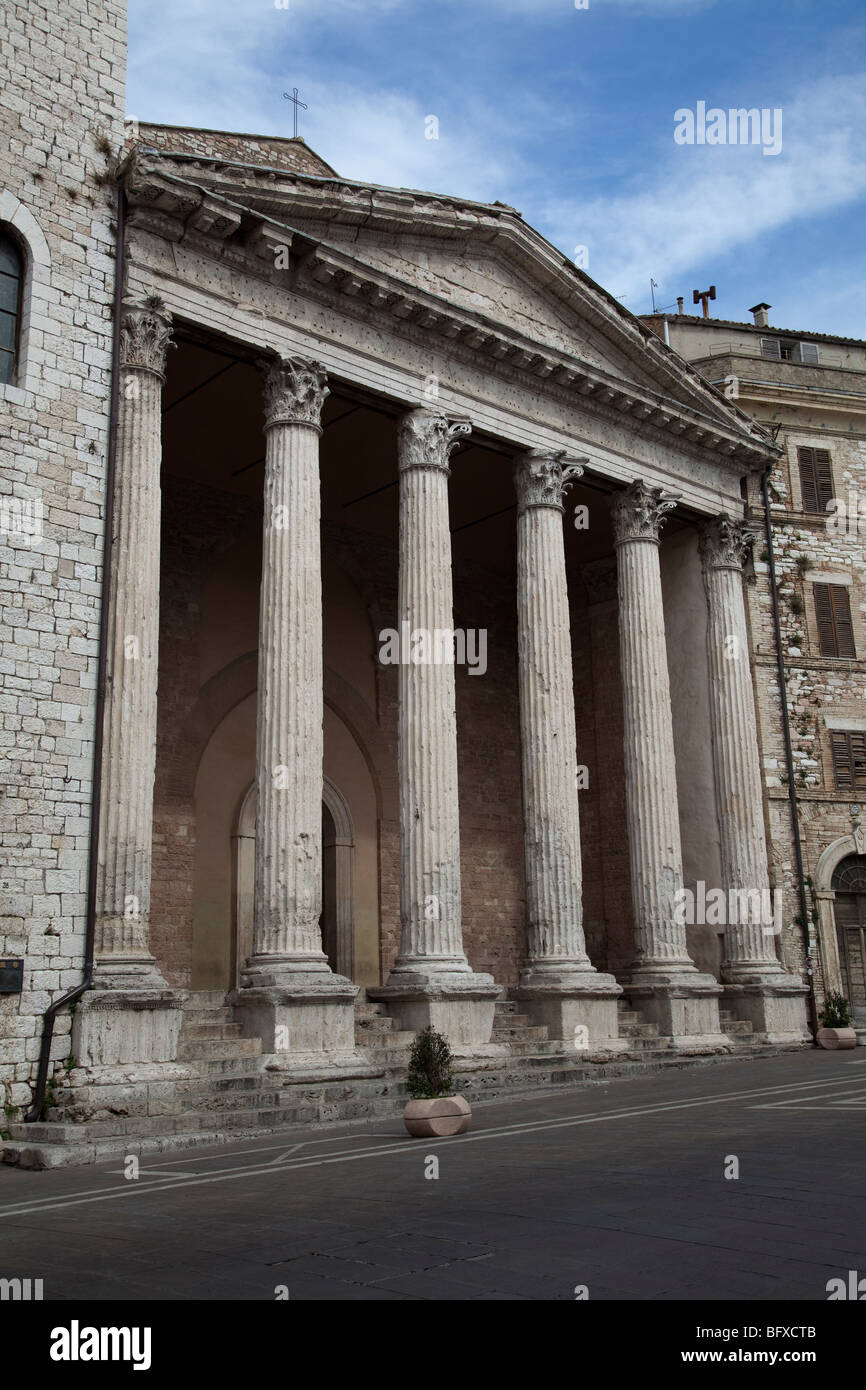 The Temple of Minerva at Assisi Stock Photo - Alamy
