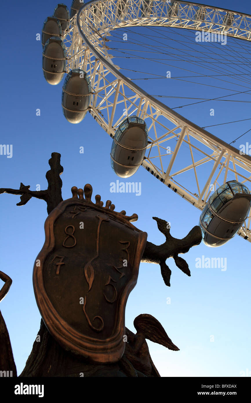 Dali clock icon hi-res stock photography and images - Alamy
