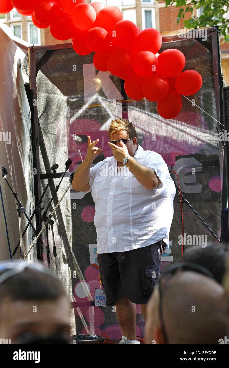 Stage sign language hi-res stock photography and images - Alamy