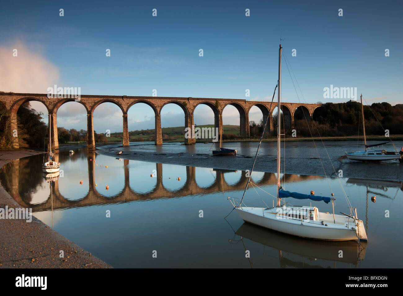 Cornwall railway viaduct hi-res stock photography and images - Alamy