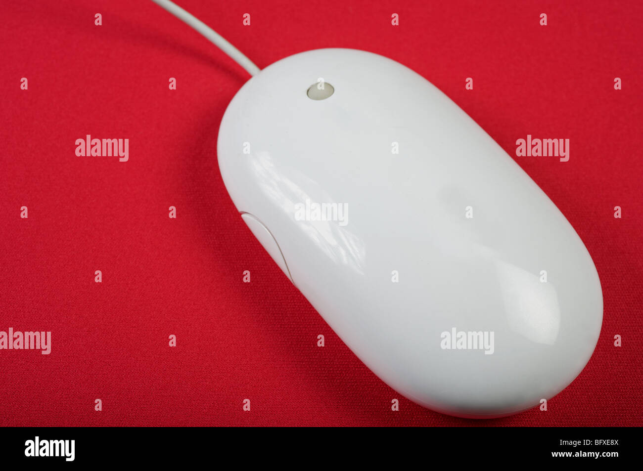 Computer wired mouse Stock Photo - Alamy