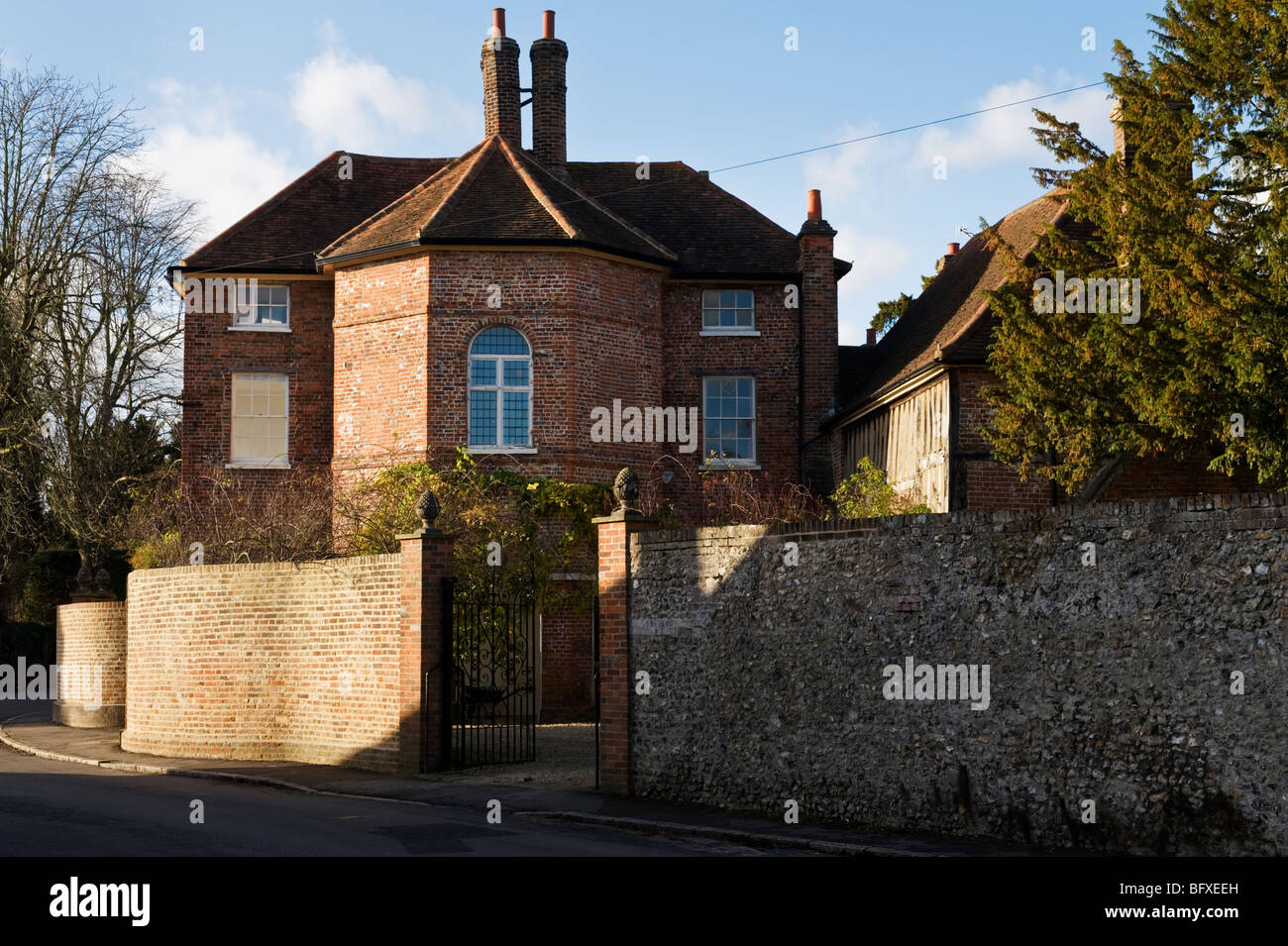 English manor house hi-res stock photography and images - Alamy