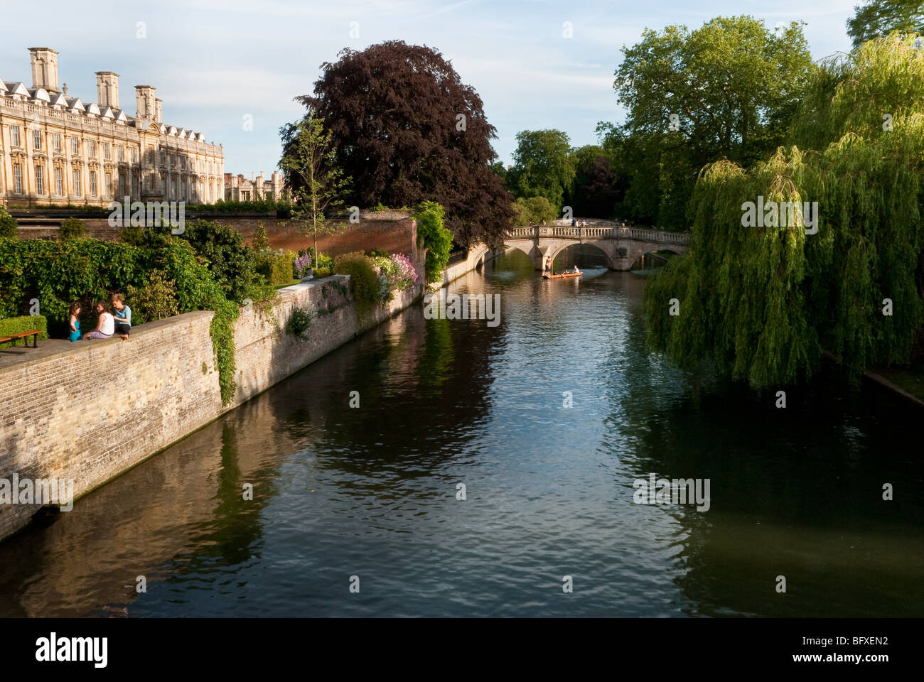 Cambridge university students college hi-res stock photography and ...