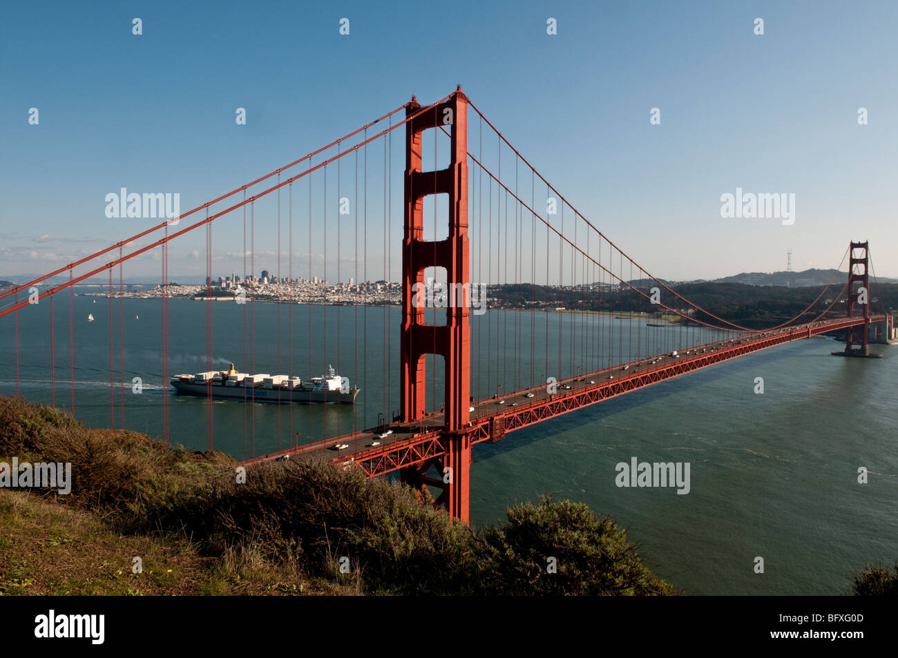 Container ship golden gate bridge hi-res stock photography and images ...