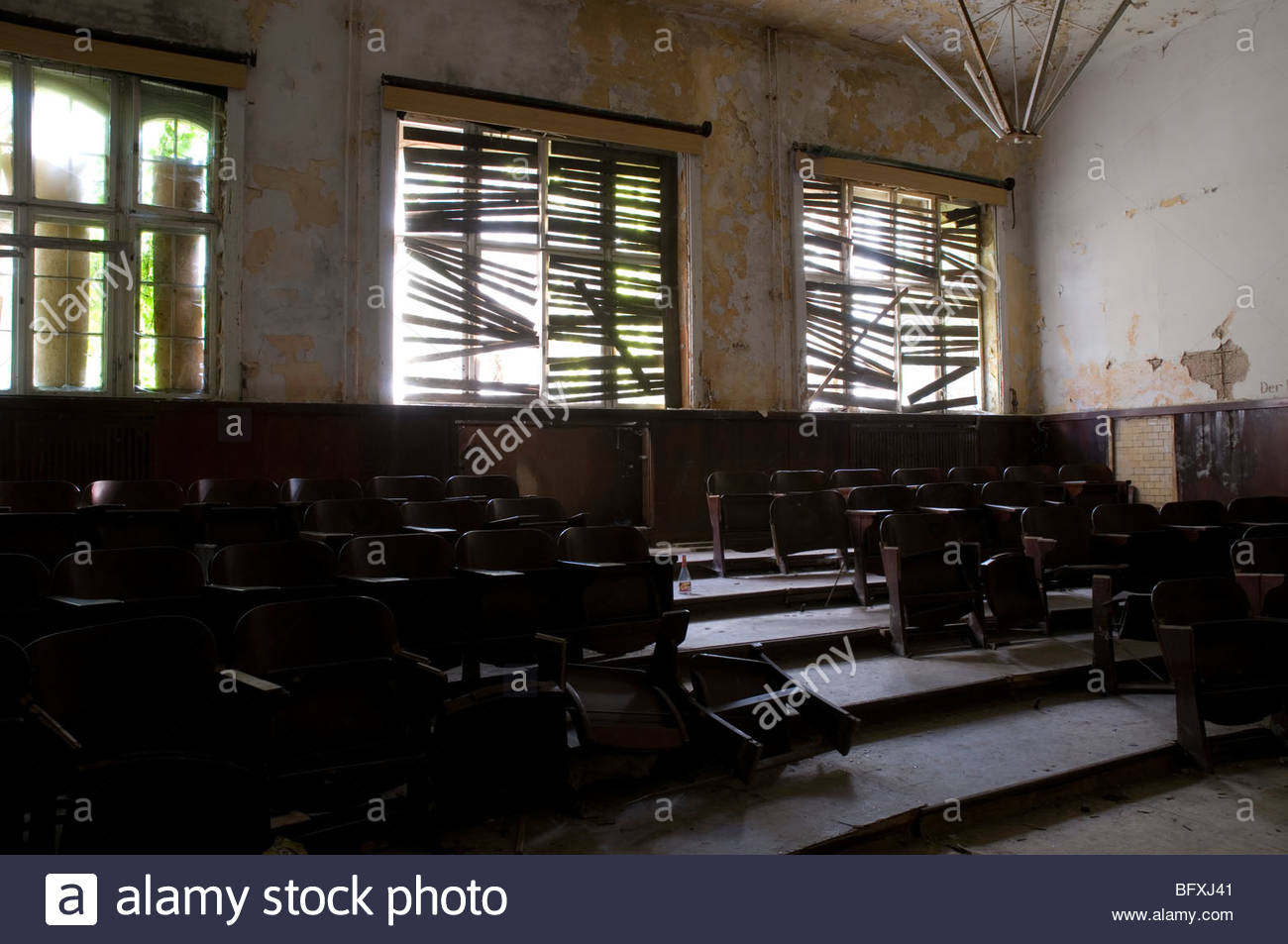 Derelict Hospital Stock Photos & Derelict Hospital Stock Images - Alamy