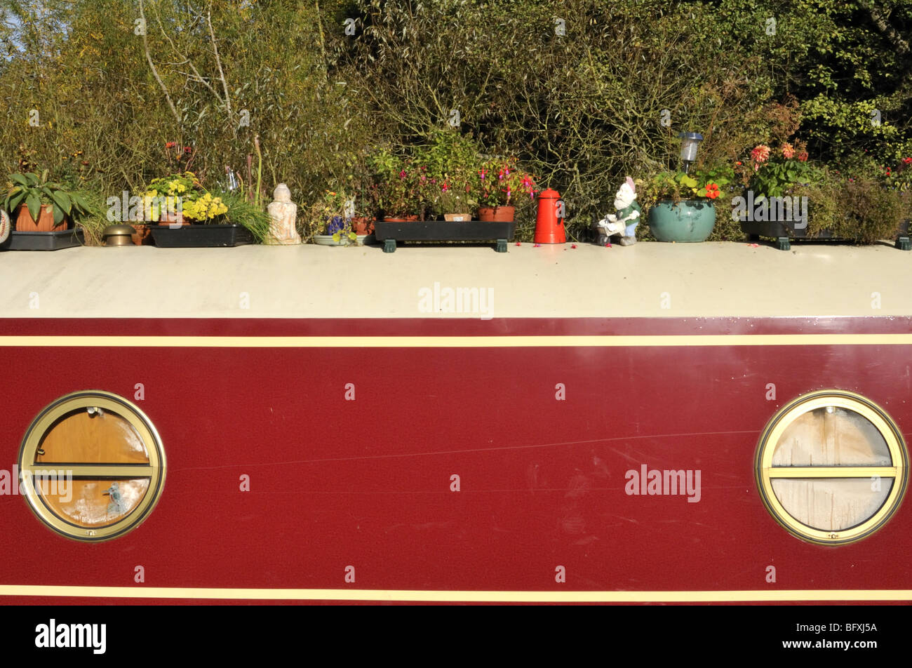 Narrowboat detail hi-res stock photography and images - Alamy