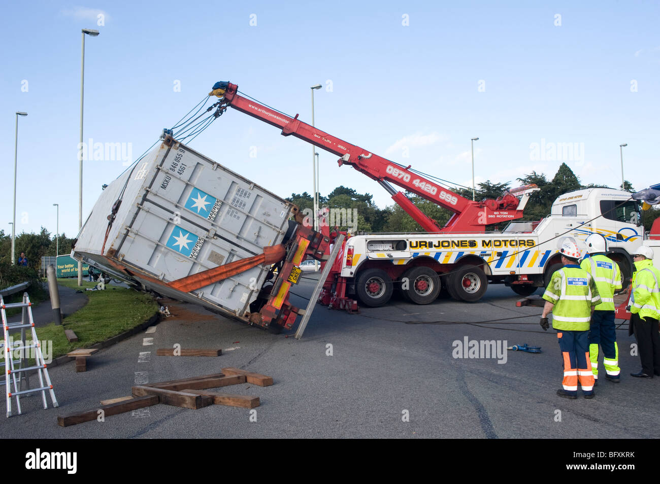 Recovery lorry hi-res stock photography and images - Alamy