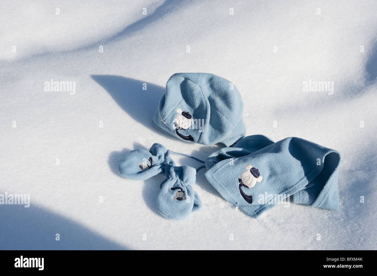 Baby blue scarf hi-res stock photography and images - Alamy