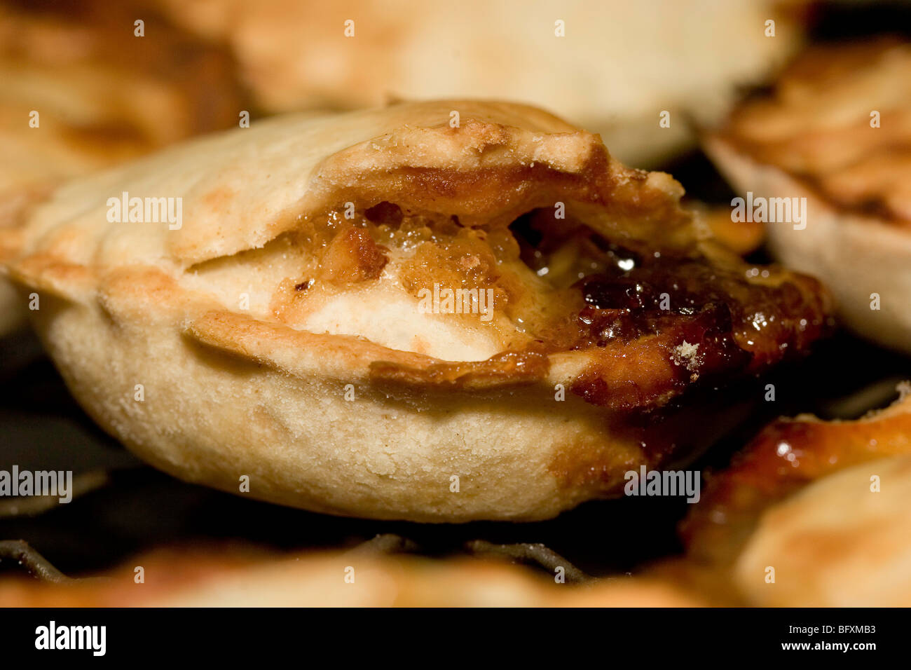 Mince pie hi-res stock photography and images - Alamy
