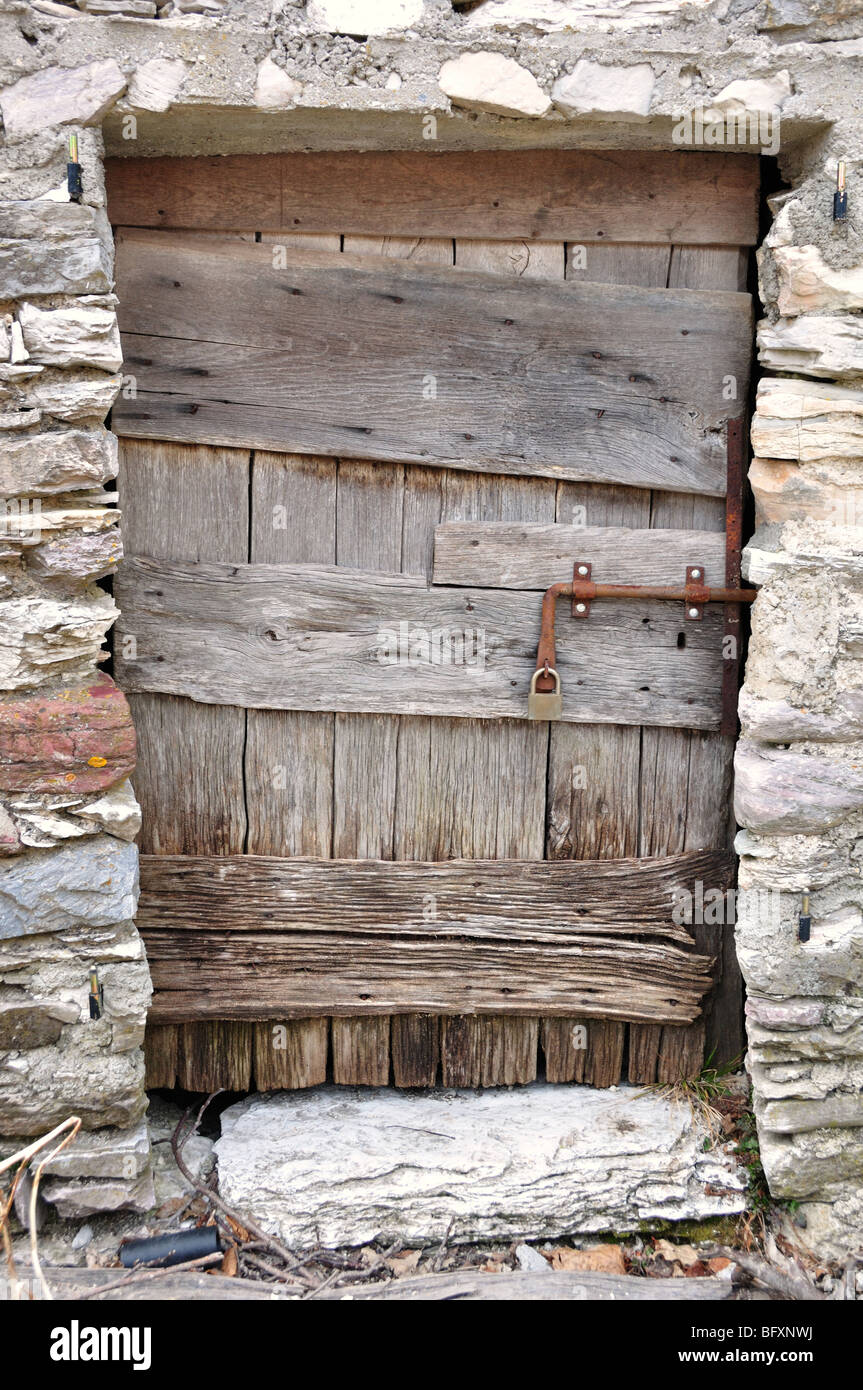Pivot stone hi-res stock photography and images - Alamy