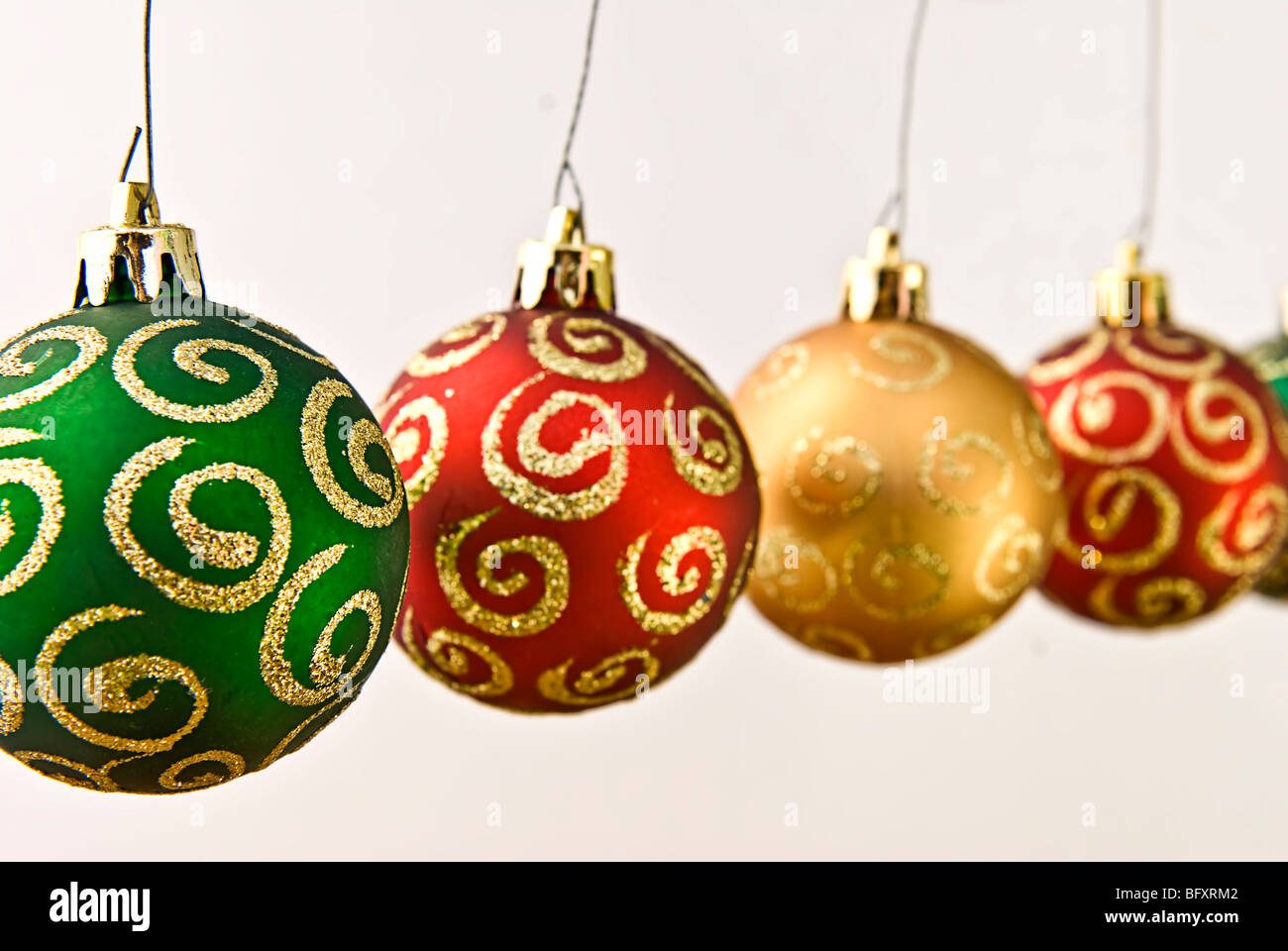 Gold coloured decorative bow hi-res stock photography and images - Alamy