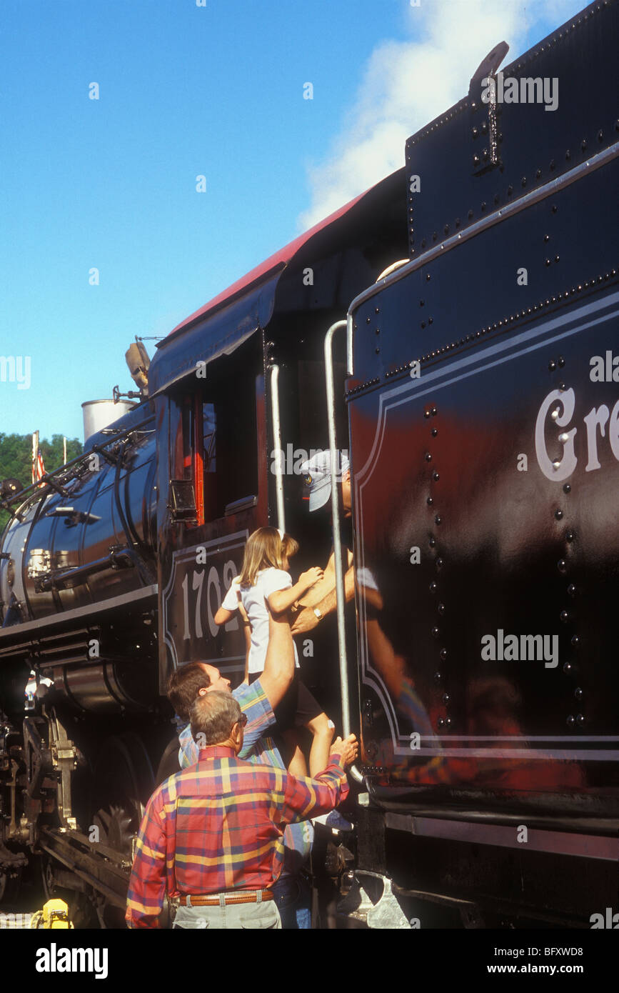 Great smoky mountains railroad hi-res stock photography and images - Alamy