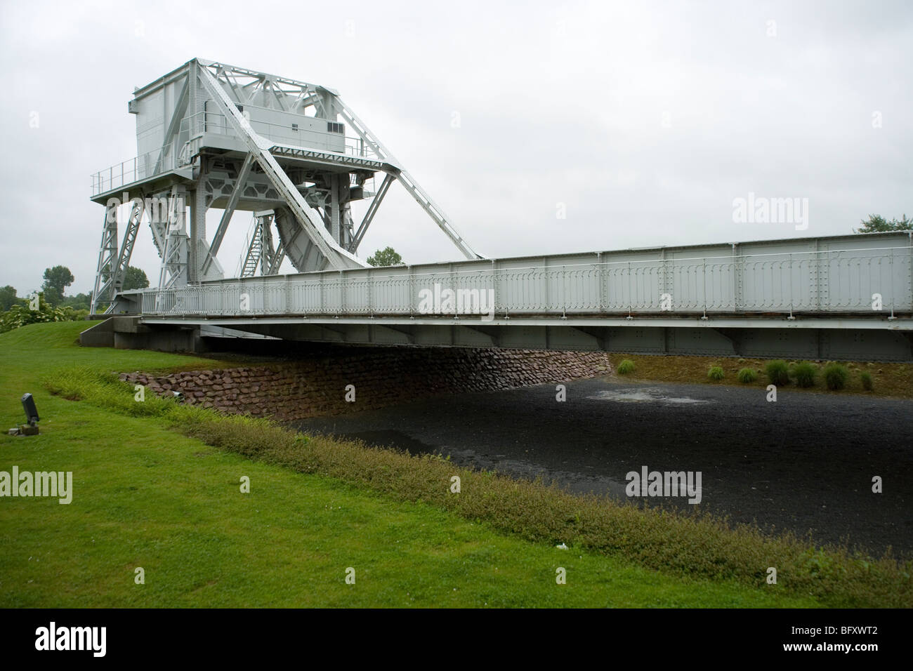 The old Pegasus Bridge at the Airborne Museum, Memorial Pegasus ...