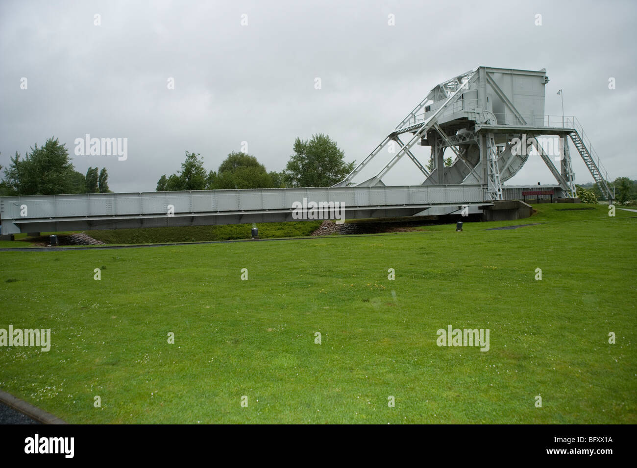 The old Pegasus Bridge at the Airborne Museum, Memorial Pegasus ...