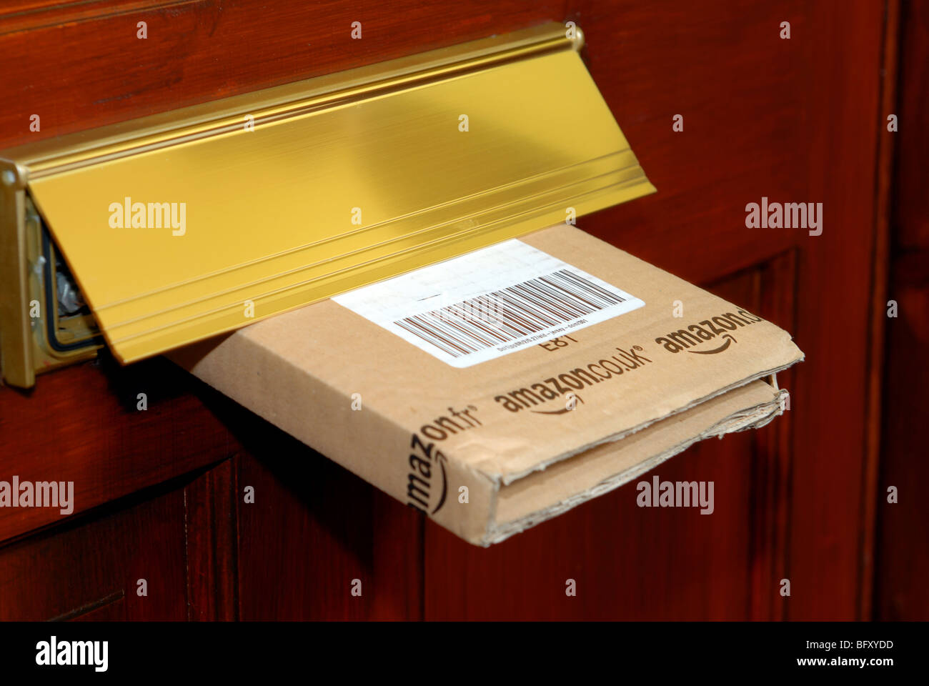 Amazon parcel receive hi-res stock photography and images - Alamy