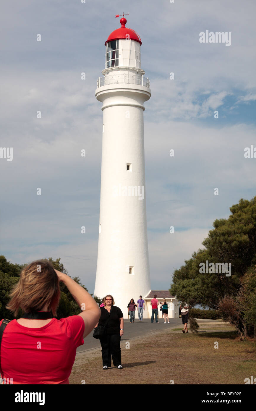 Tourists at the Split Point Lighthouse on Victorias Great Ocean Road ...