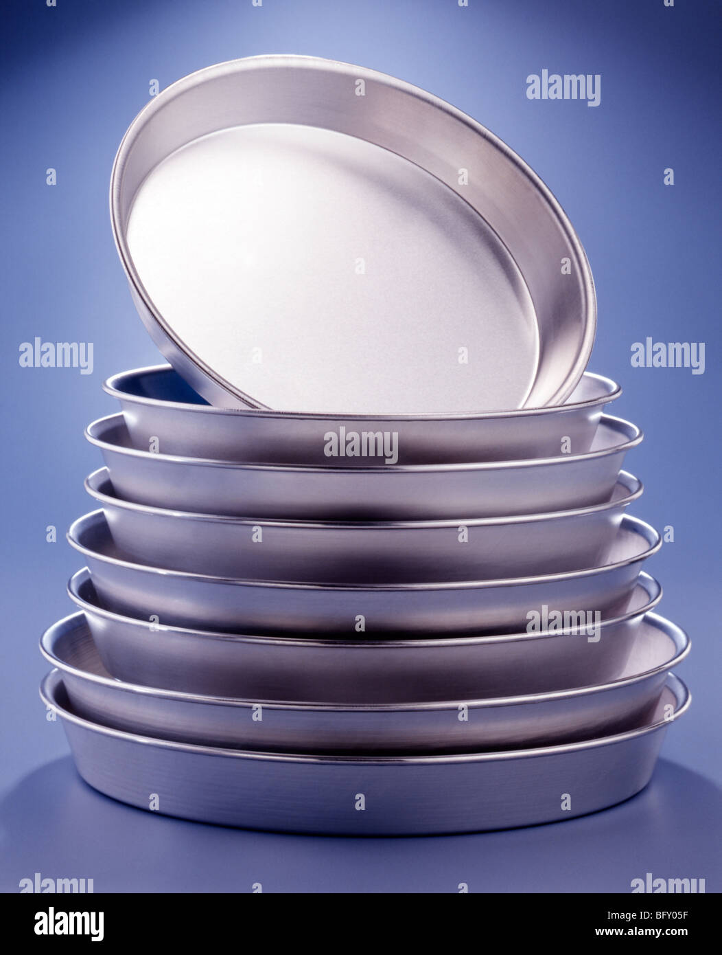 Baking sheet pans hi-res stock photography and images - Alamy