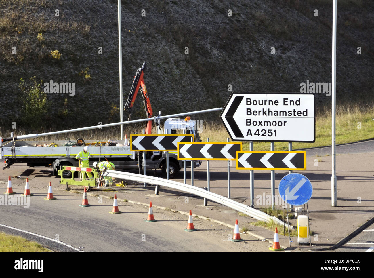Road signs uk arrows hi-res stock photography and images - Alamy