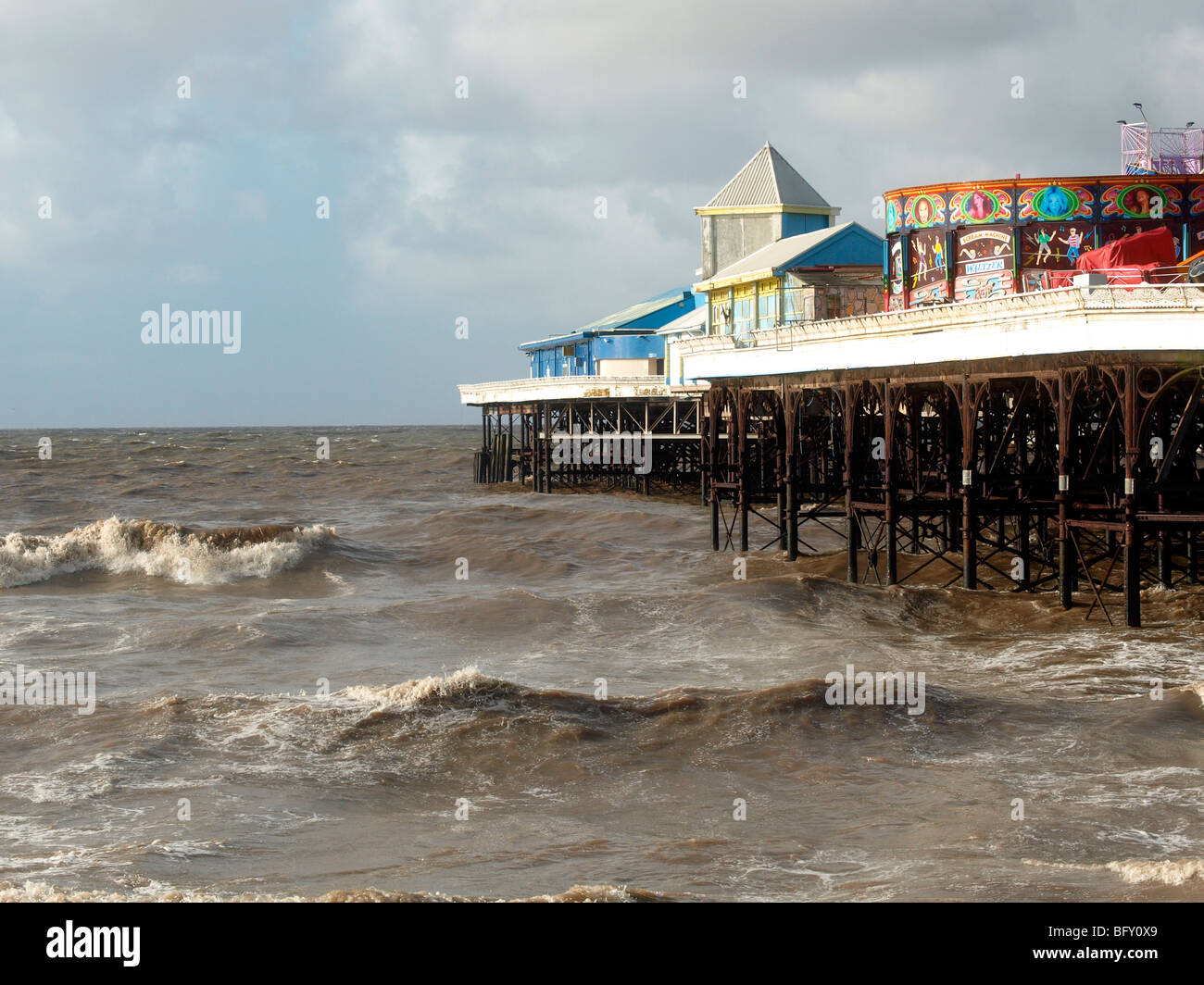 Stormy sea around the central pier at Blackpool in November Stock Photo ...