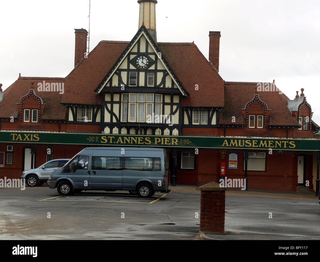 Victorian frontage of St.Annes pier,Lancashire,England,UK Stock Photo - Alamy