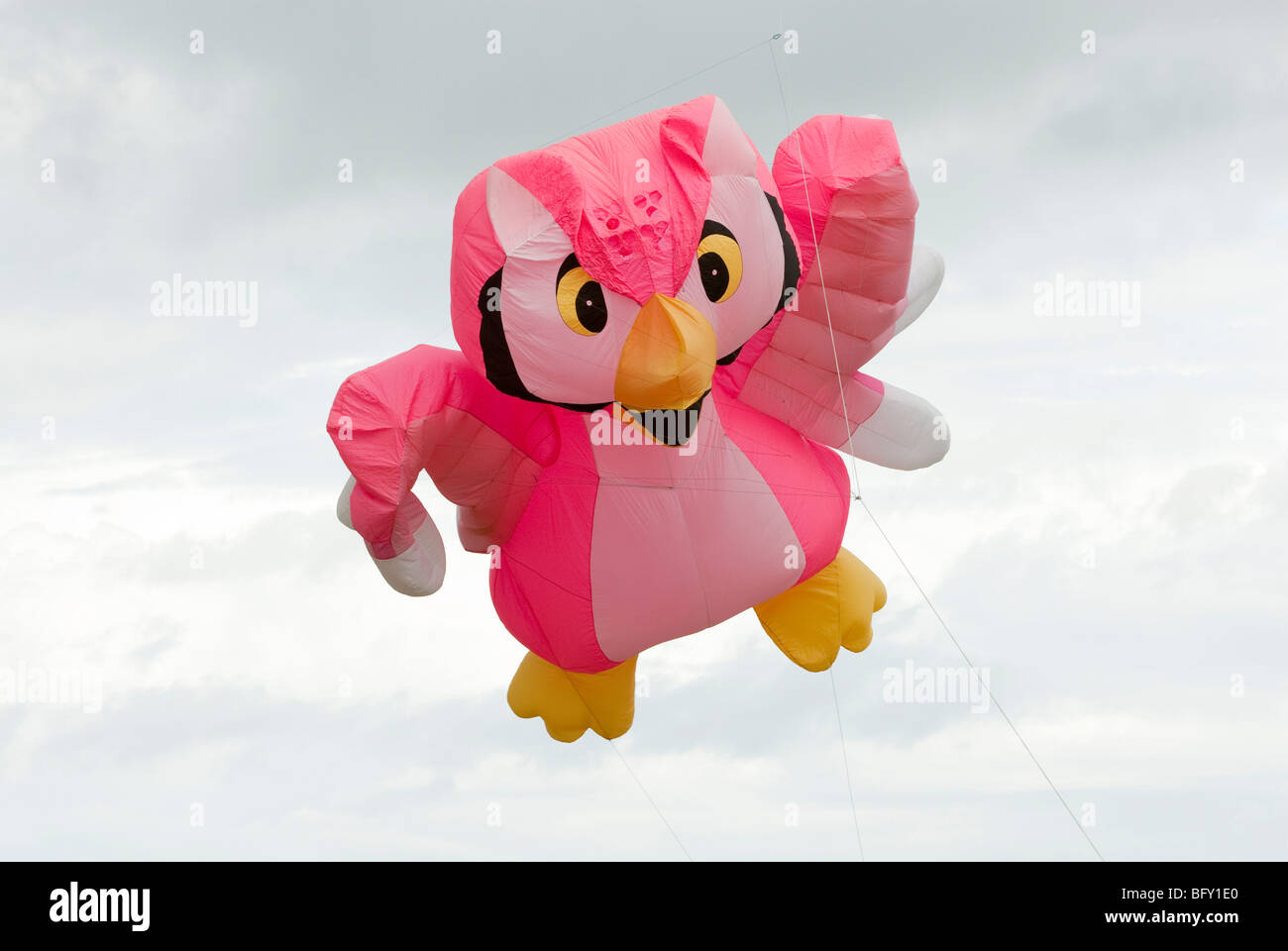 Kite shape hi-res stock photography and images - Alamy