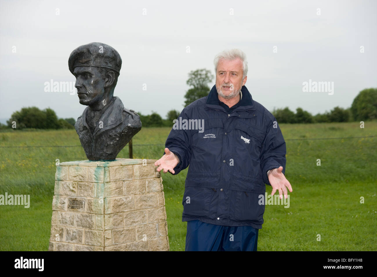Statue of Colonel Otway and Tony Lea lecturing at Merville Battery ...