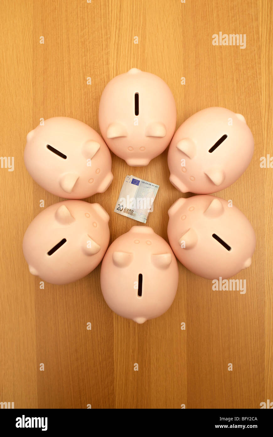 Safeguarding guarding hi-res stock photography and images - Alamy