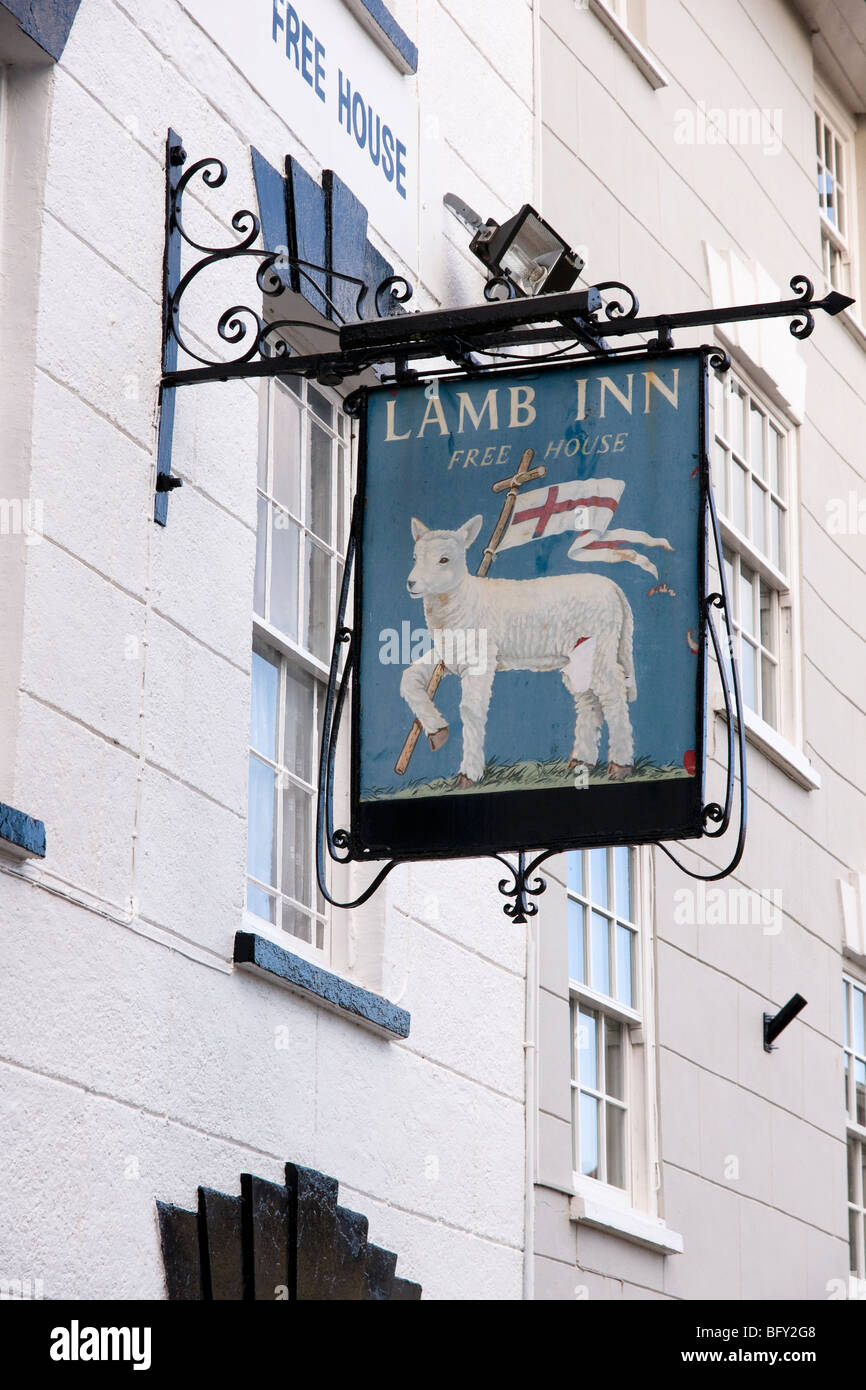 Lamb inn hi-res stock photography and images - Alamy