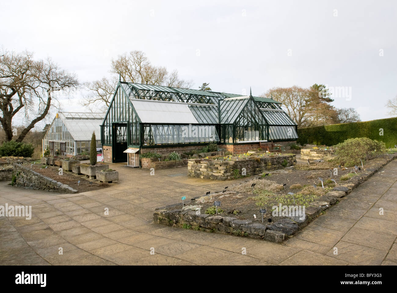 RHS WISLEY GARDENS ALPINE HOUSE Stock Photo - Alamy