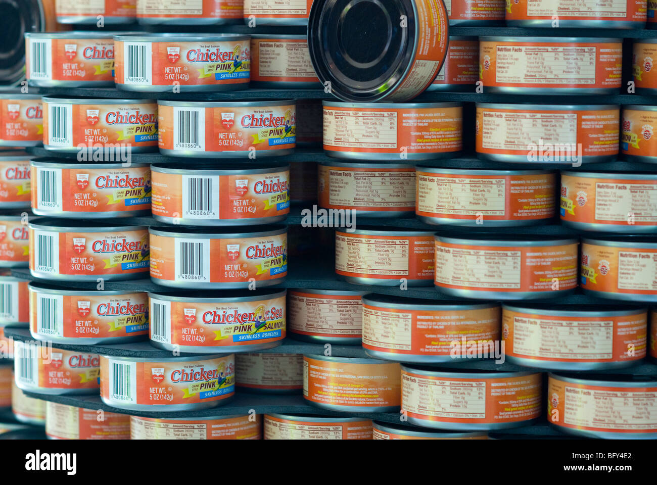 Canned goods hi-res stock photography and images - Alamy
