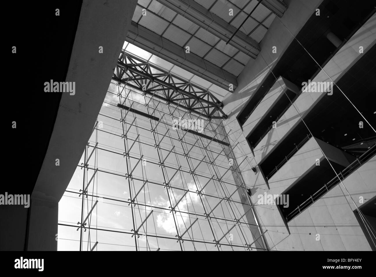MODERN GLASS FACADE Stock Photo - Alamy MODERN GLASS FACADE Stock Photo - Alamy
