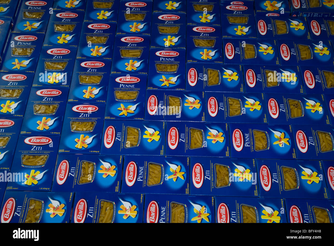 Boxes of Barilla pasta Stock Photo - Alamy