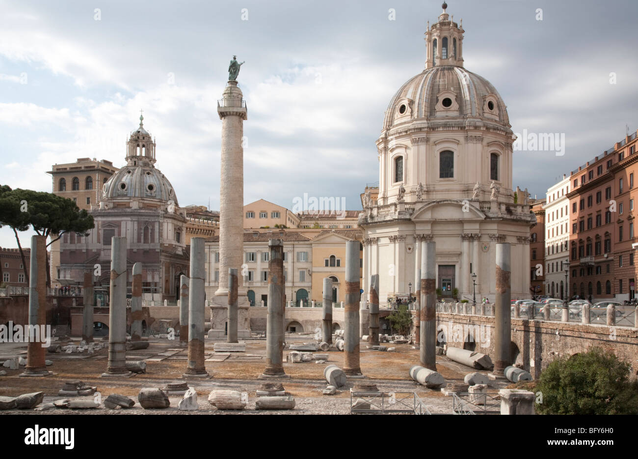 Ancient roman buildings hi-res stock photography and images - Alamy