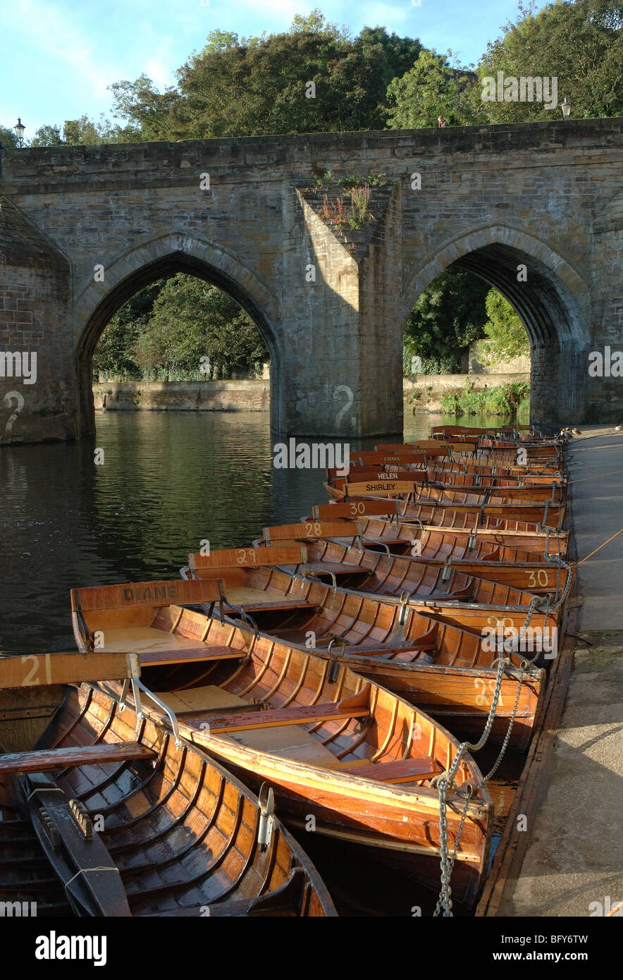 Rowing boat uk hi-res stock photography and images - Alamy