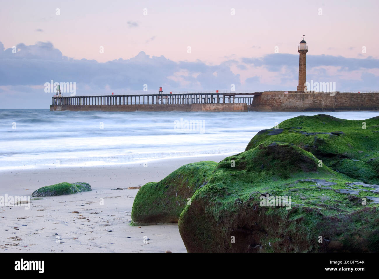 Whitby rock lighthouse hi-res stock photography and images - Alamy
