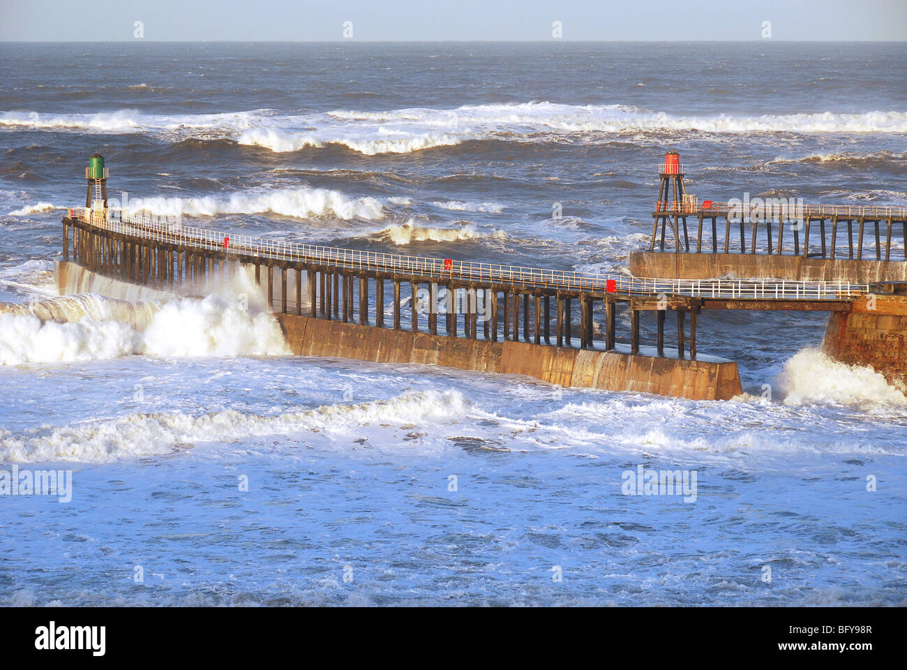 Stormy seas whitby hi-res stock photography and images - Alamy