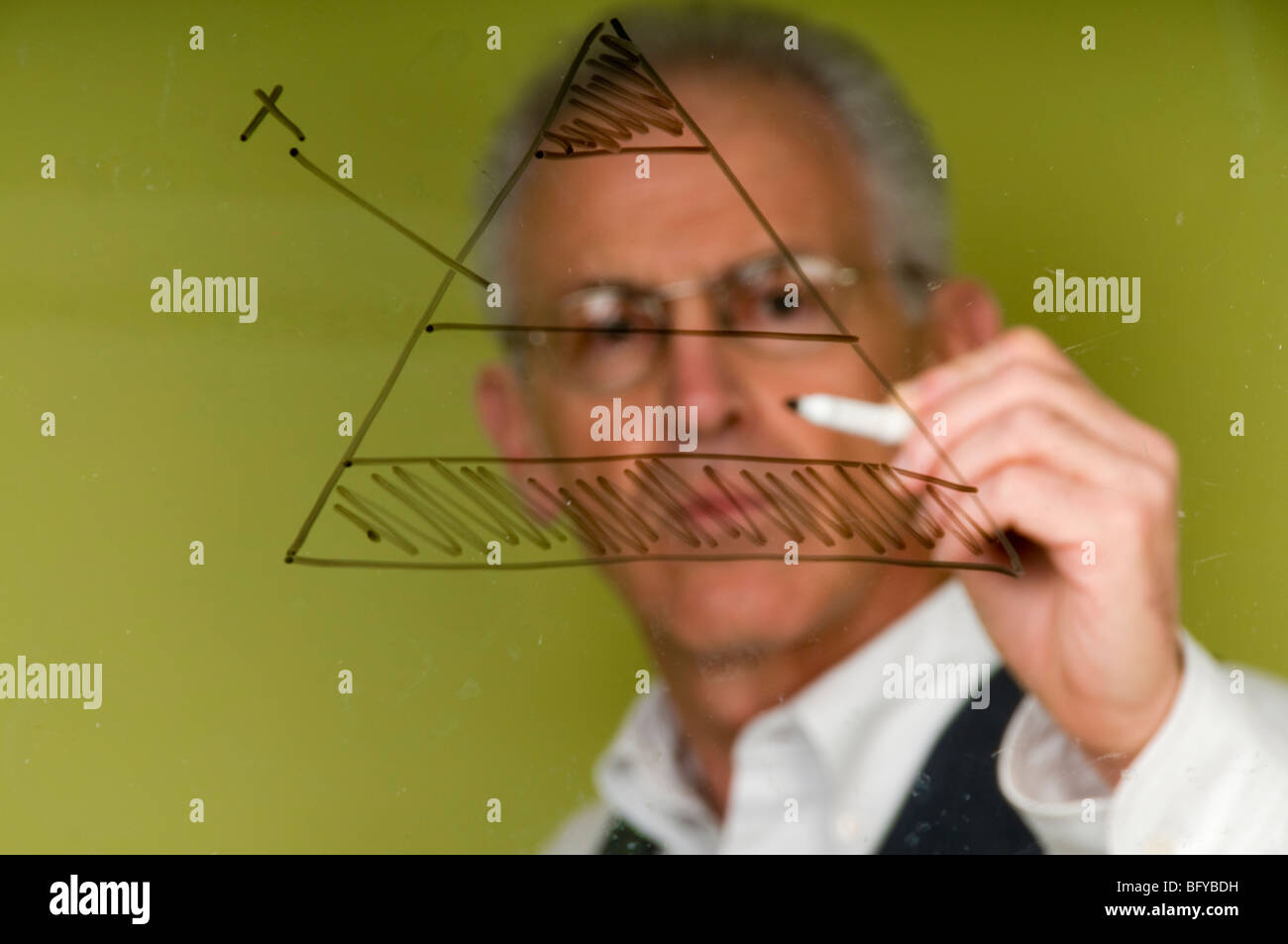 Man drawing triangle hi-res stock photography and images - Alamy