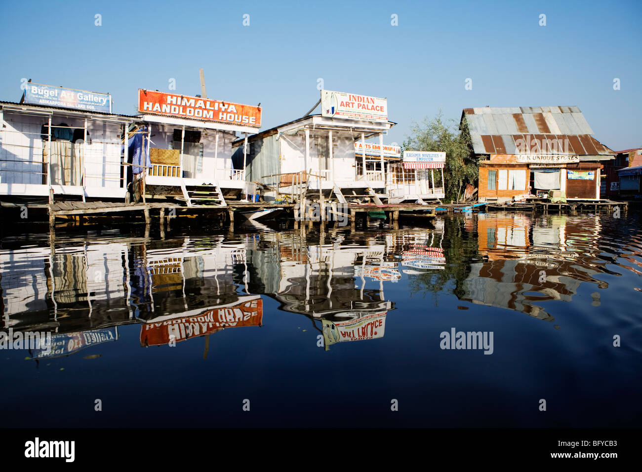 Floating shops at Dal Lake in Srinagar, Kashmir, India Stock Photo - Alamy