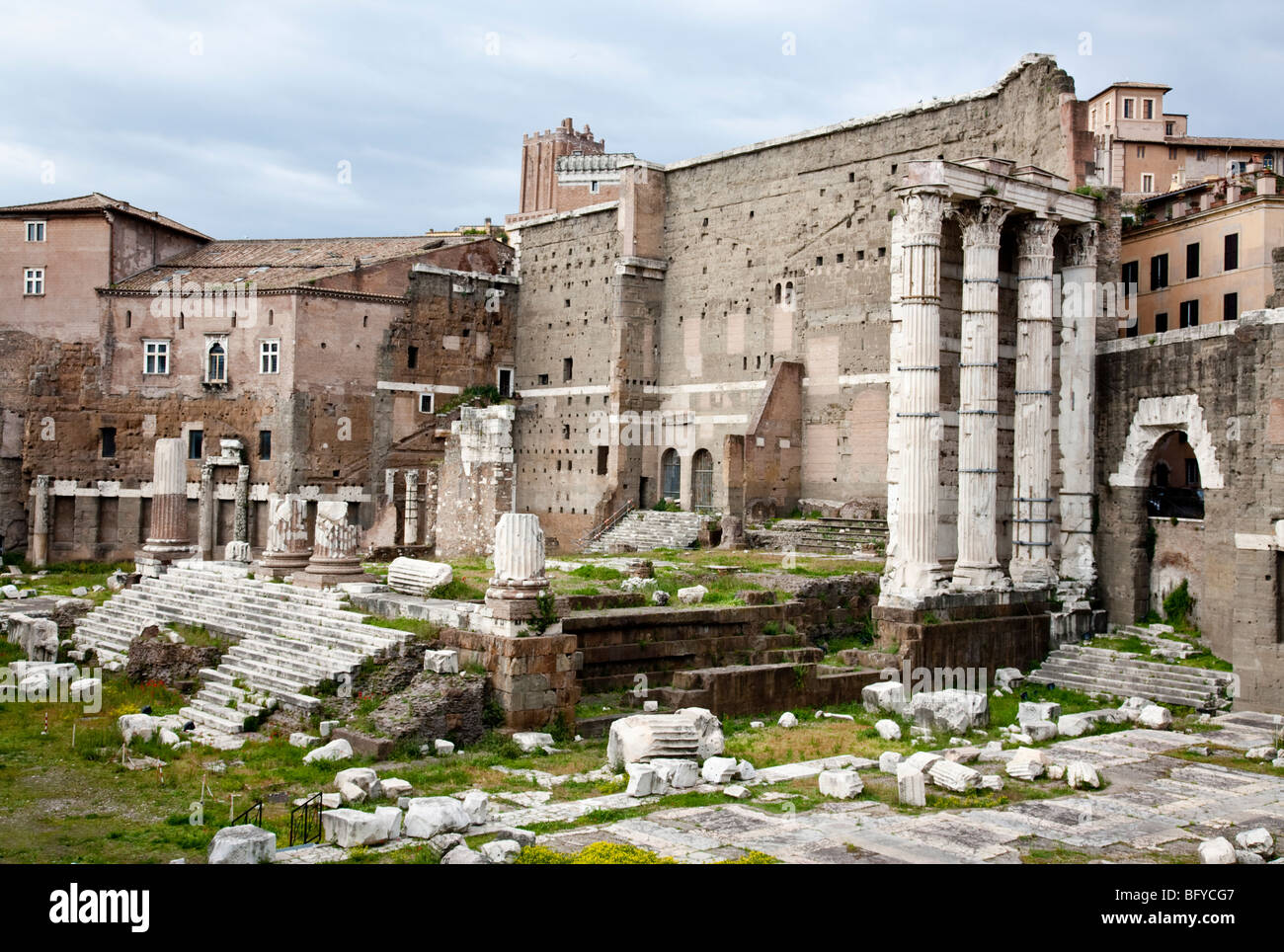 Rome ancient architecture Stock Photo - Alamy